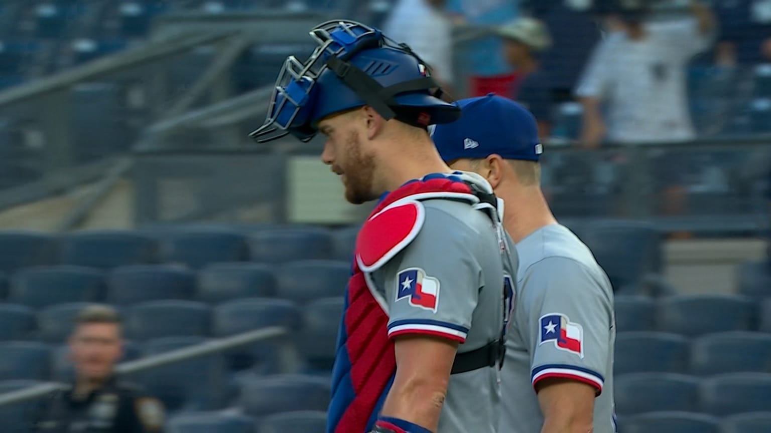 David Robertson retires DJ LeMahieu to seal 9-4 win | 08/10/2024 ...