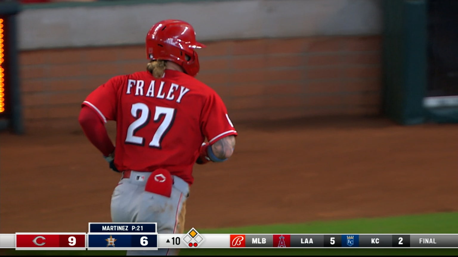 Jake Fraley grounds out, plating a run in the 10th | 06/18/2023 ...