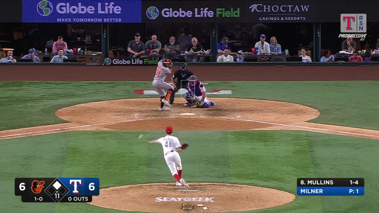 Josh Jung's over-the-railing catch | 06/30/2025 | Texas Rangers