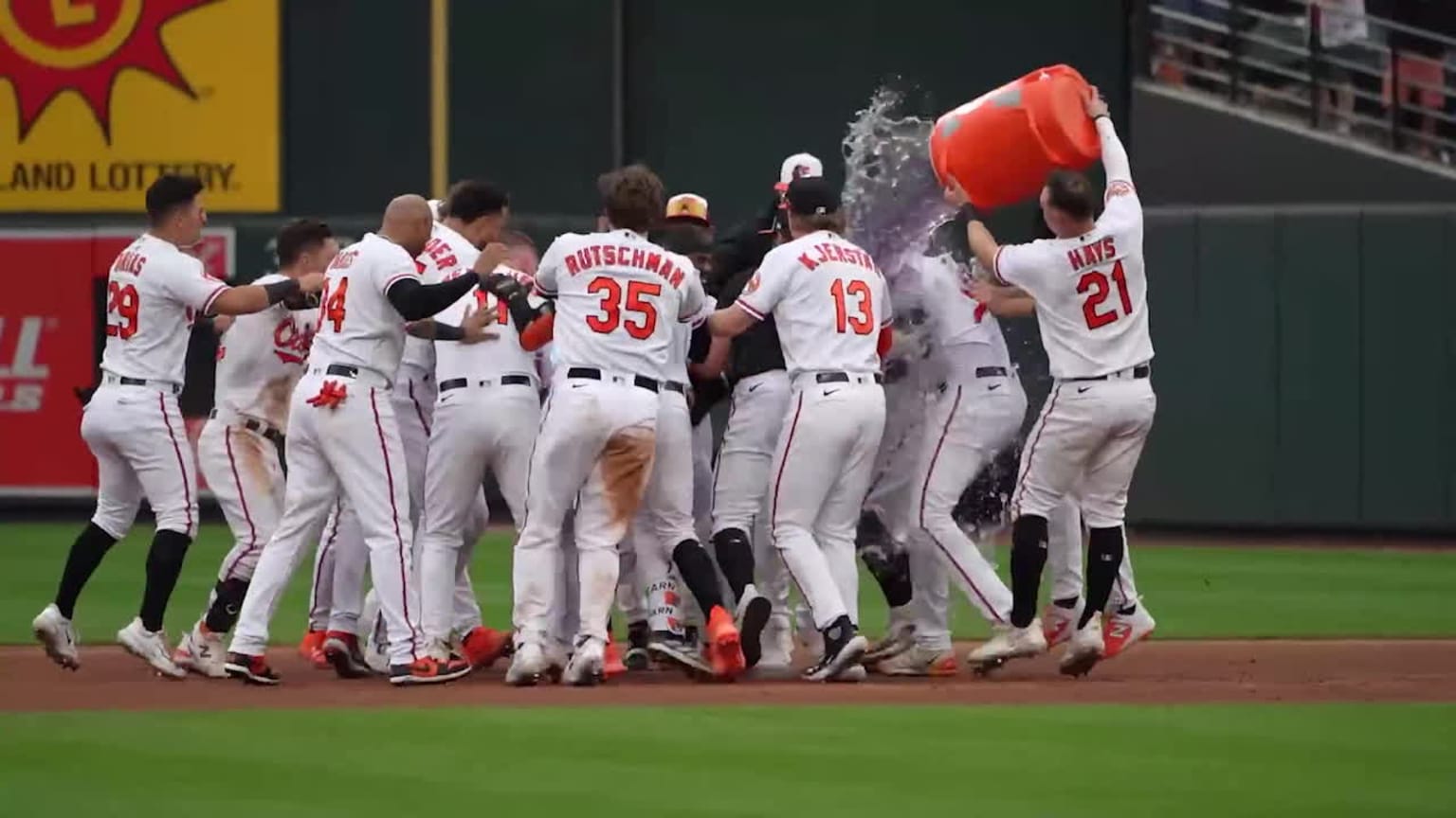 Mullins' walk-off sac fly in extras |Creator Cuts | 09/17/2023 ...