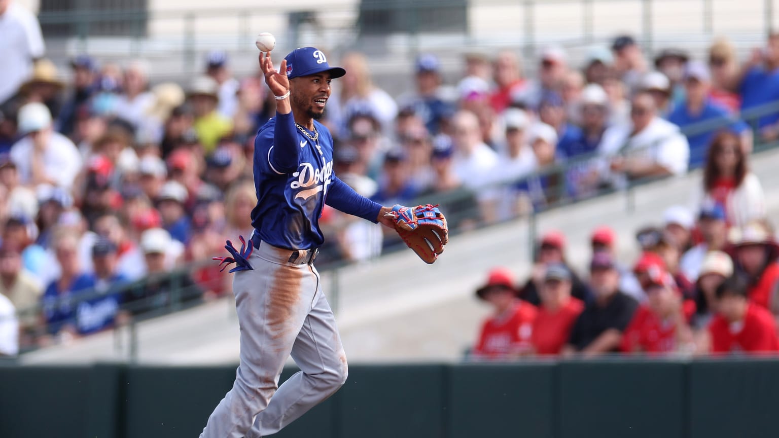 Steve Phillips talks Mookie Betts, standout players | 03/11/2024 | MLB.com