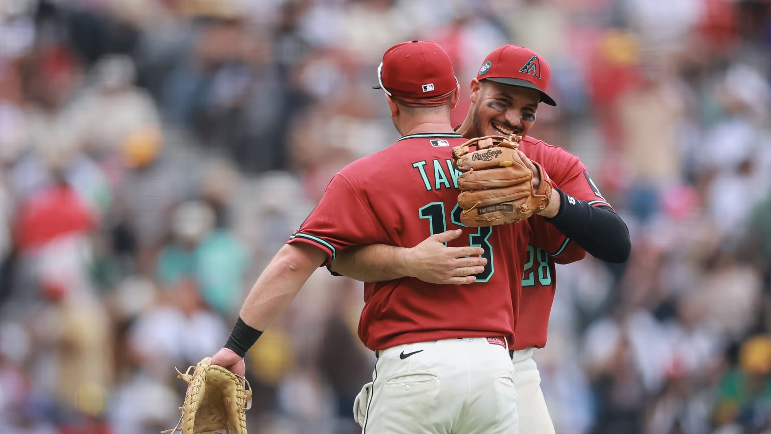 Nolan Arenado's great catch to seal D-backs win | 04/26/2026 | MLB.com