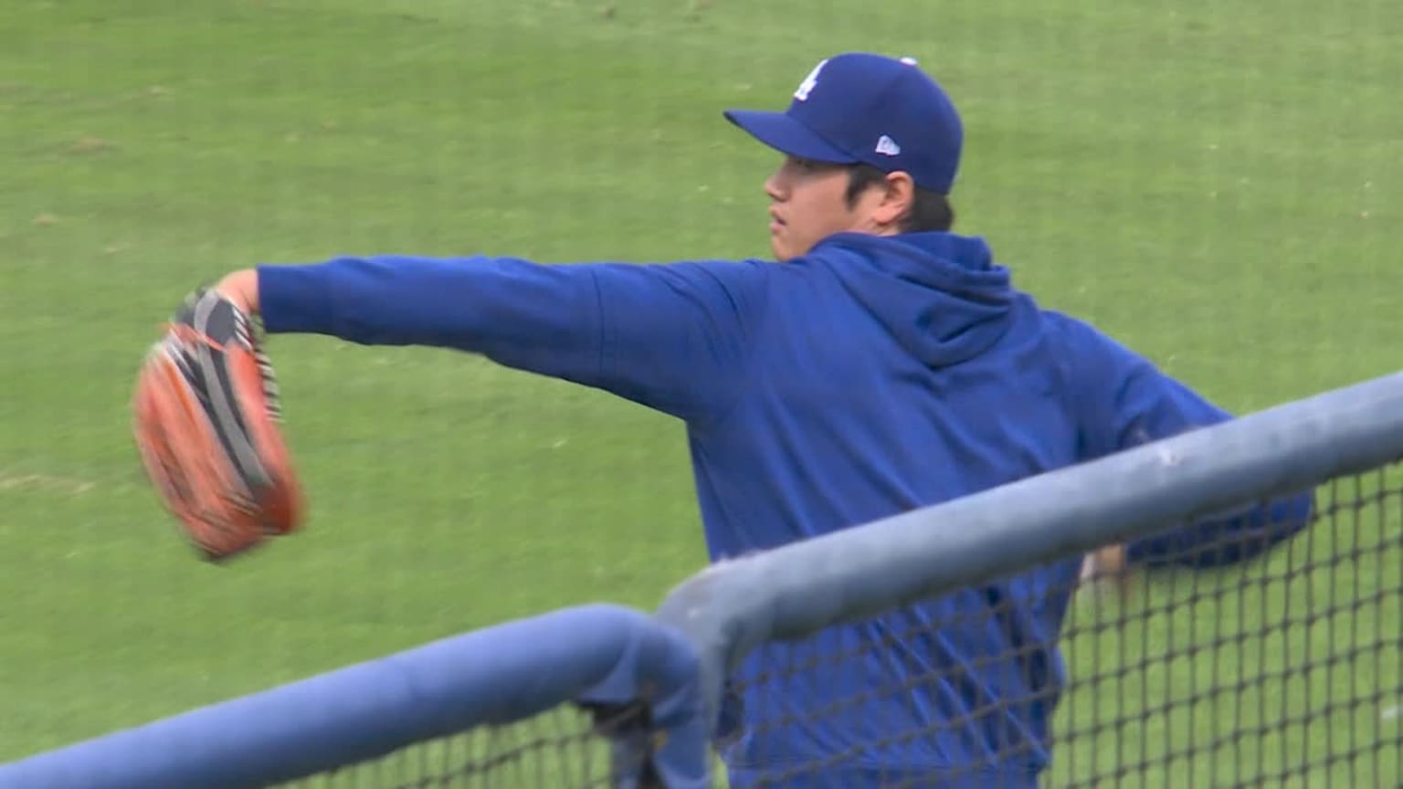 Shohei Ohtani continues rehab on his throwing arm | 03/25/2024 | Los ...