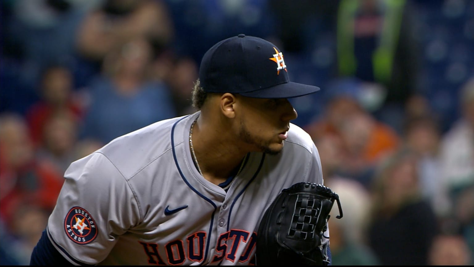 Bryan Abreu escapes a bases-loaded jam in the 8th | 09/27/2024 ...