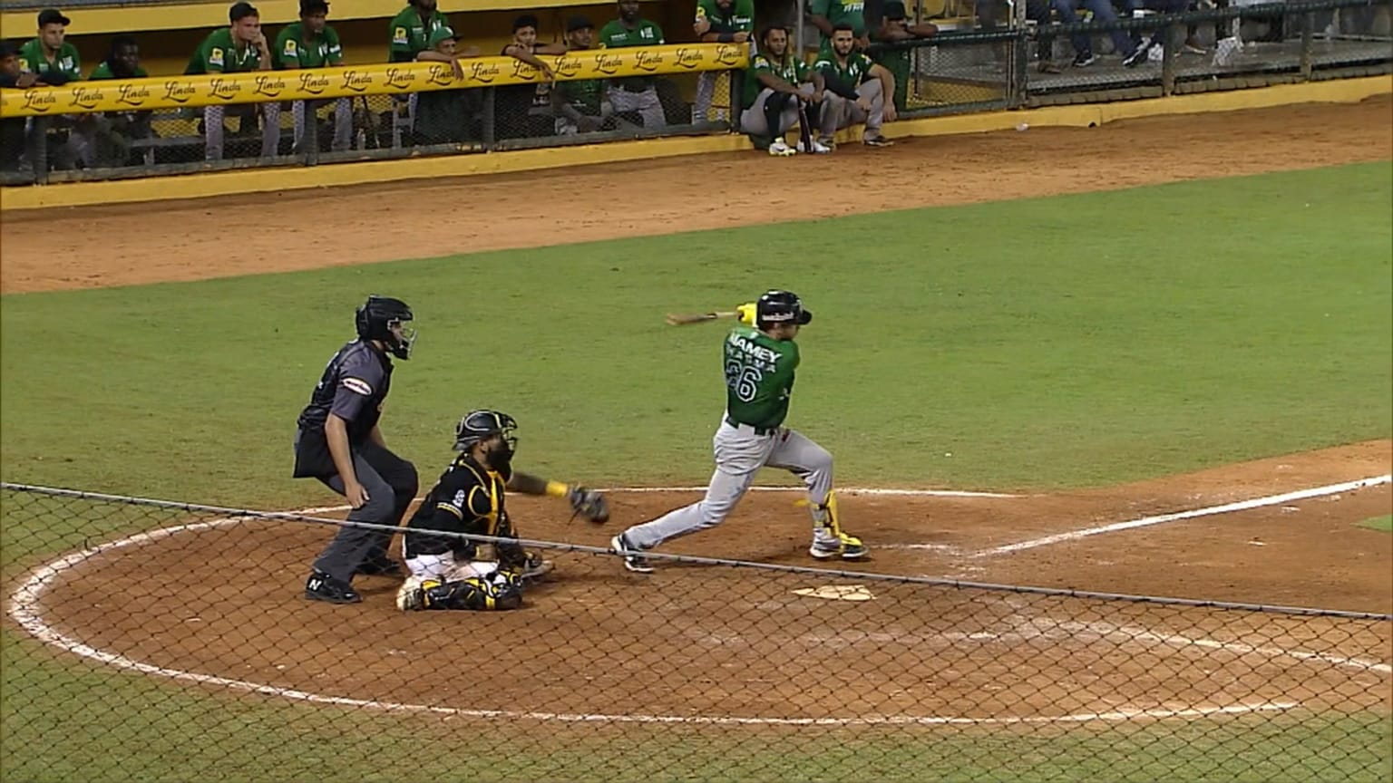 Matthew Batten impulsa 2 con sencillo en la 9na | 20/11/2022 ...