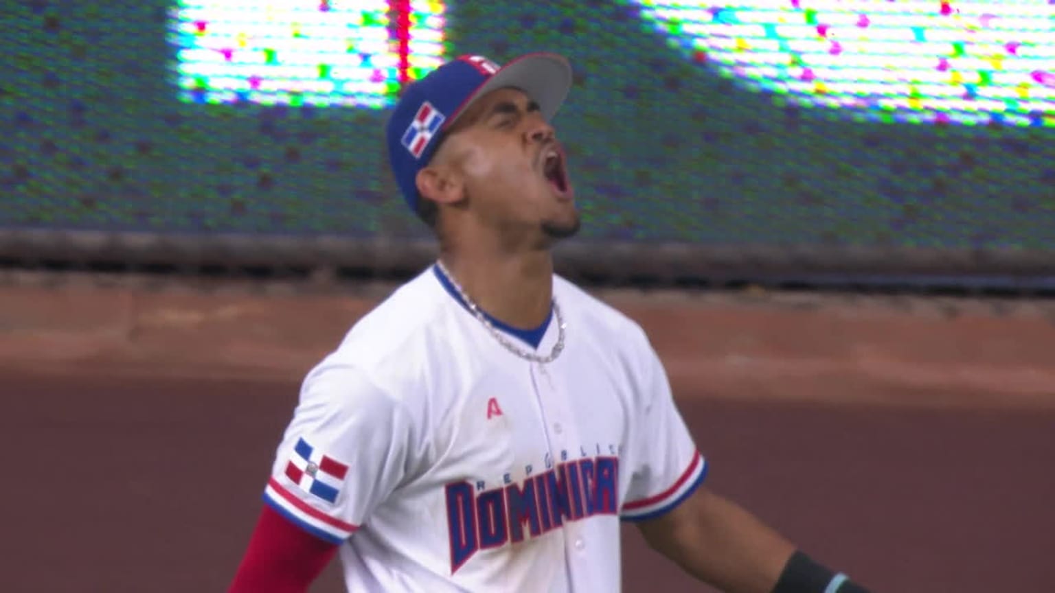 Rodríguez makes diving grab after fielding error | 03/15/2023 | Seattle ...