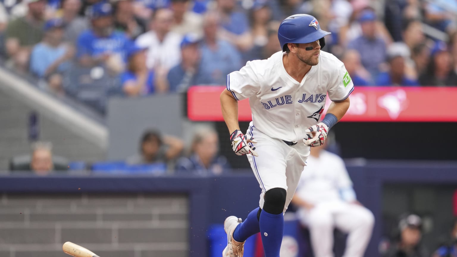 Ernie Clement pega doble de 2 carreras en el 2do | 18/06/2024 | Los ...