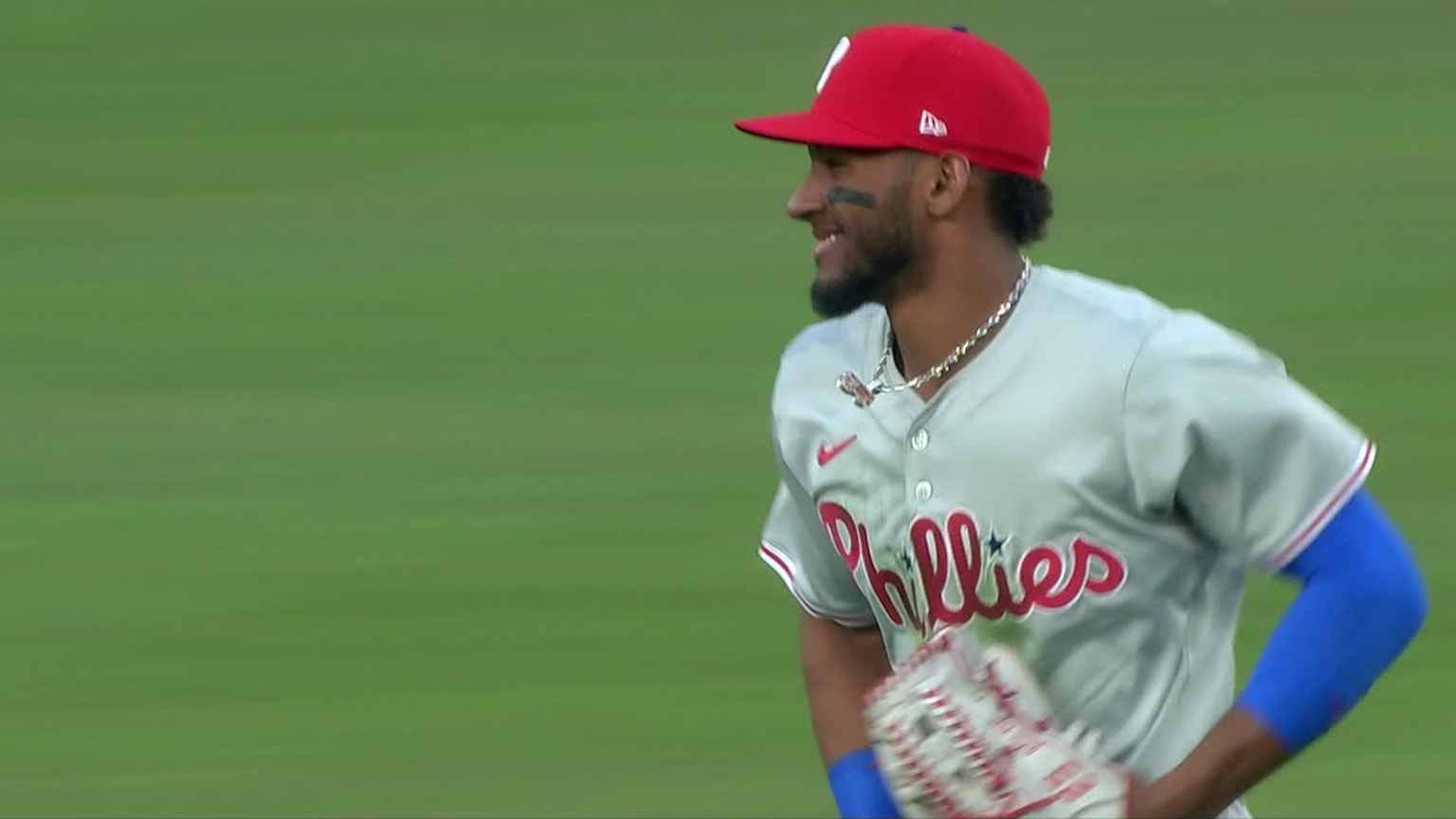 Johan Rojas makes inning-ending diving catch in 1st | 04/08/2024 ...