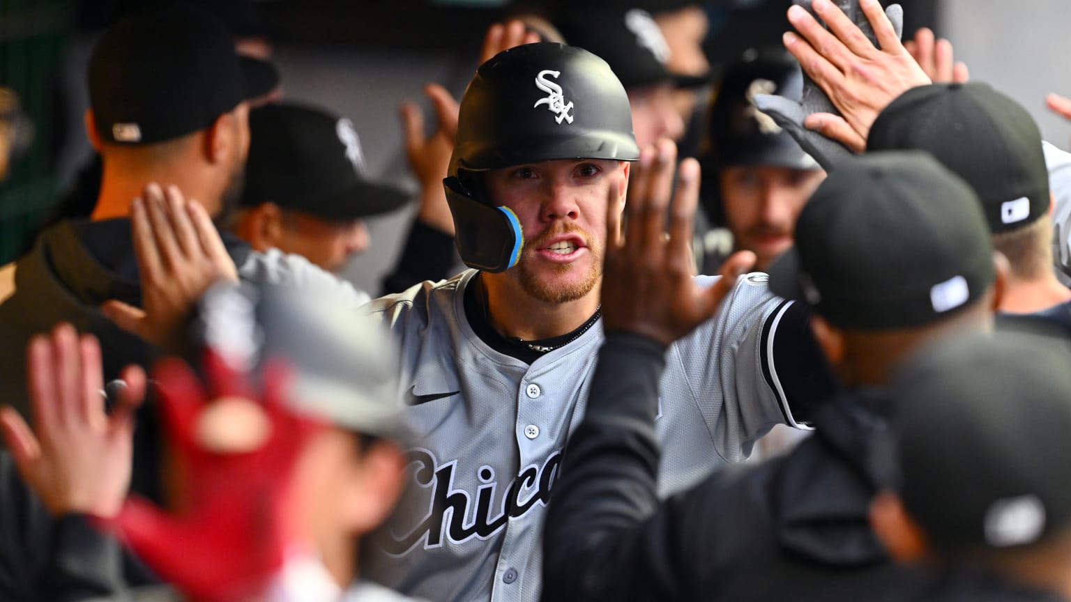 Gavin Sheets crushes a three-run home run (2) | 04/10/2024 | Chicago White Sox