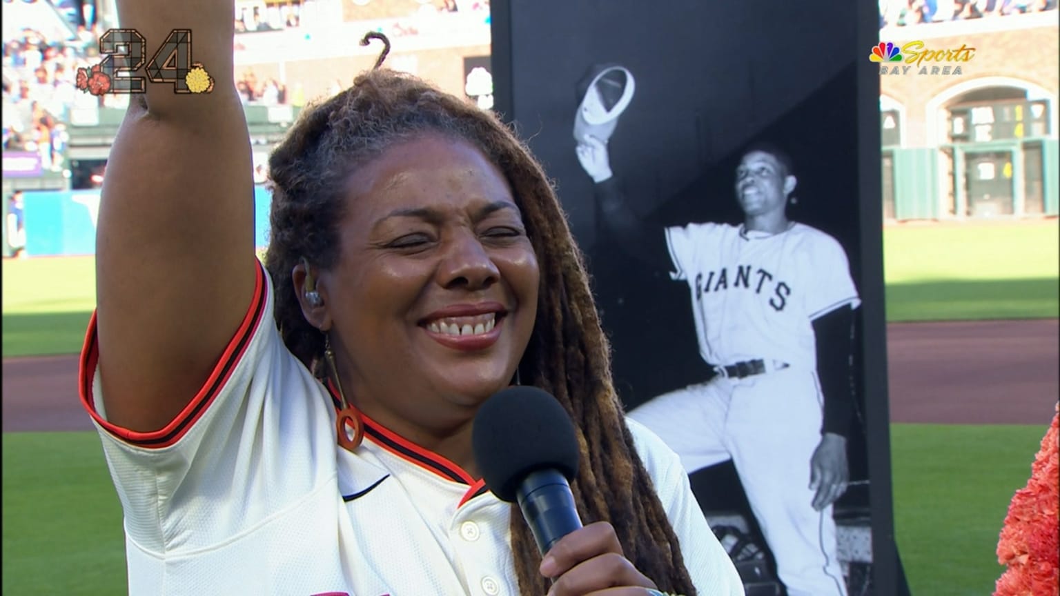 Jennifer Johns sings Lift Every Voice and Sing | 06/24/2024 | MLB.com