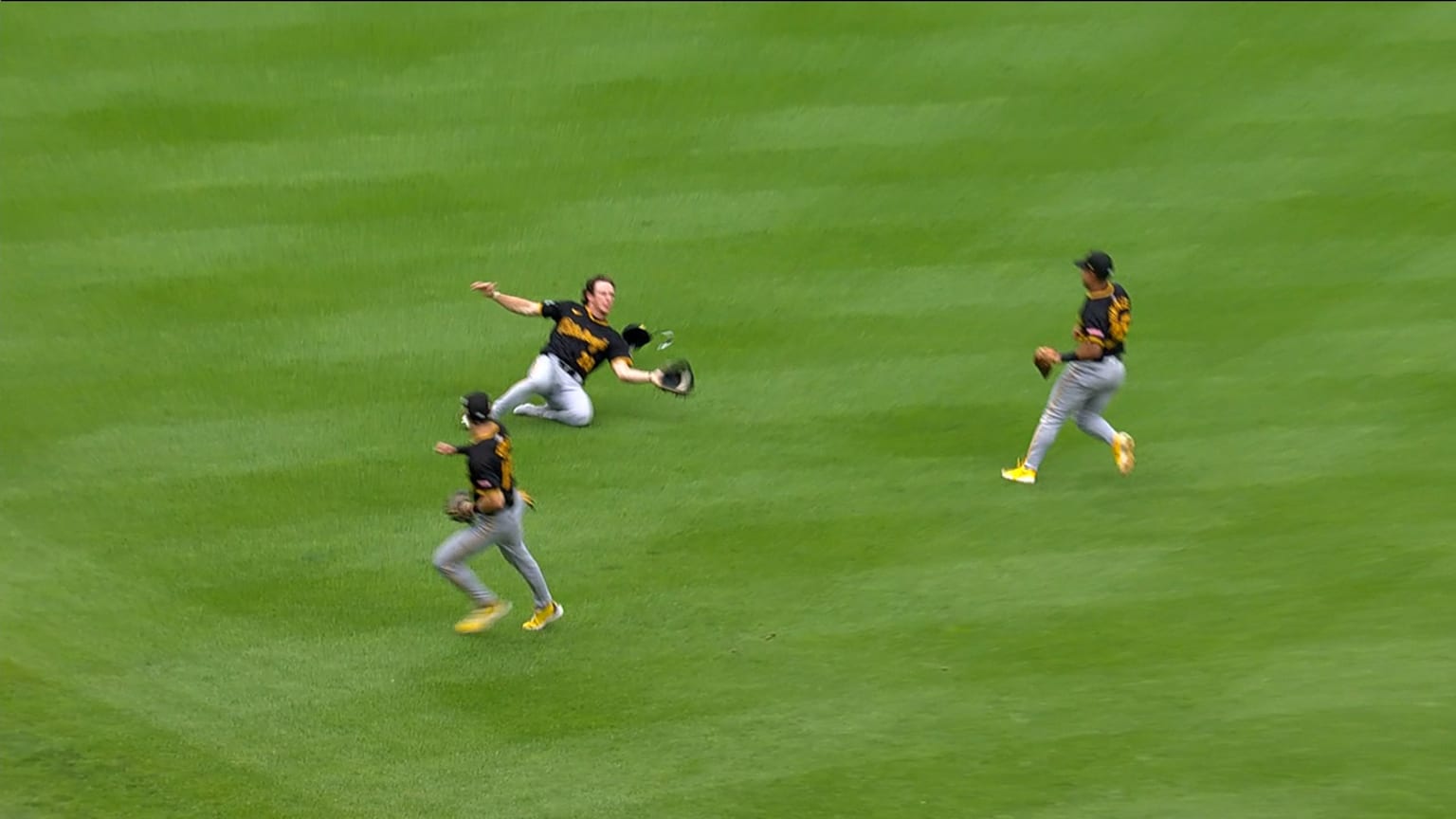 Billy Cook's sliding catch | 09/22/2024 | Pittsburgh Pirates