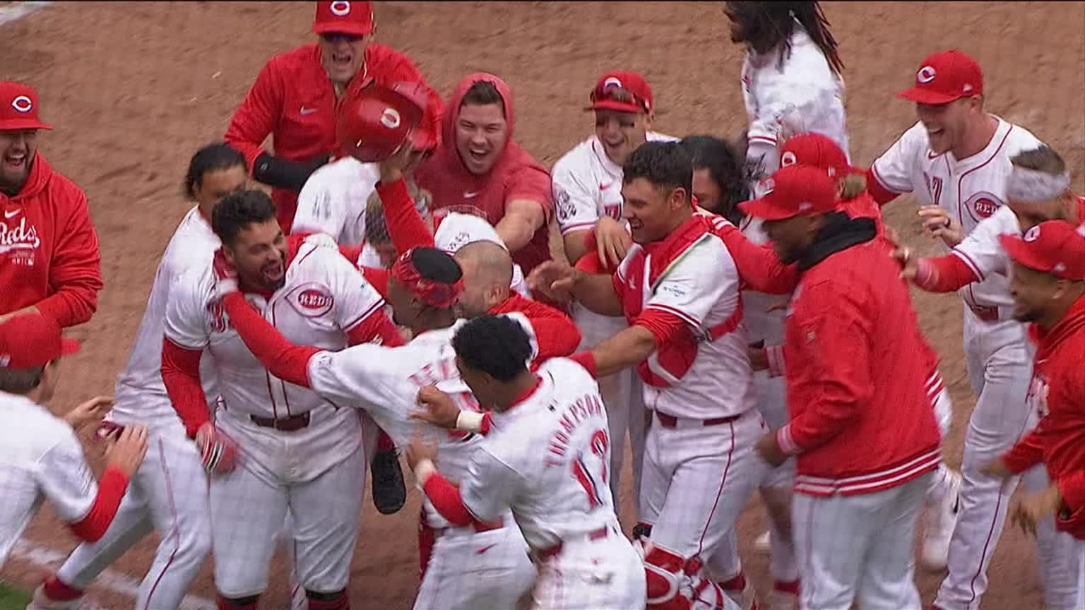 Los Rojos lo ganan en la 9na con 2 jonrones en fila | 31/03/2024 ...