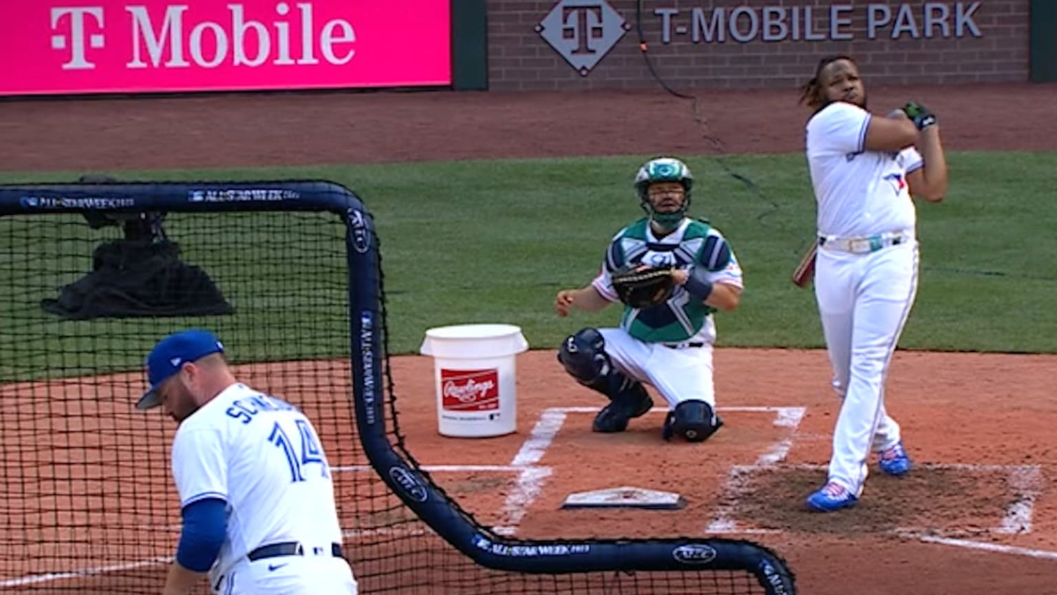 Guerrero Jr. da un tablazo de 445 pies en las finales | 11/07/2023 ...