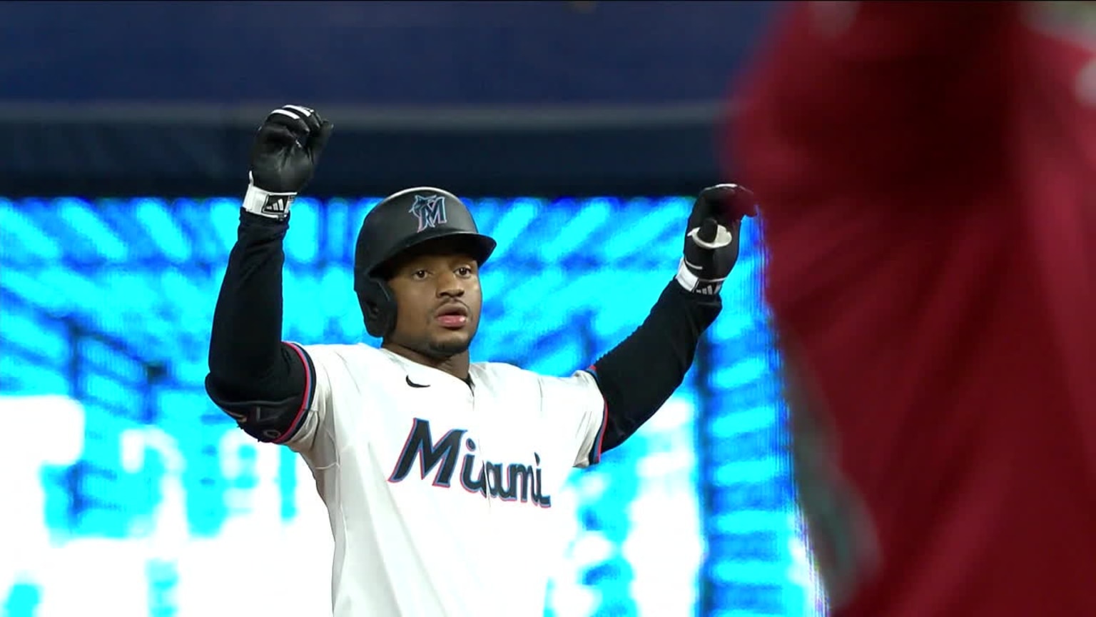 Xavier Edwards brings in Kyle Stowers with a double | 08/19/2024 ...