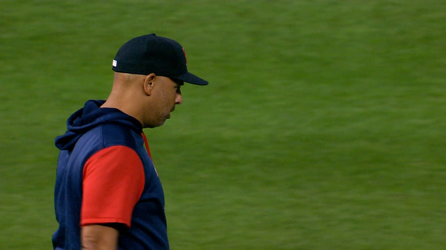 Alex Cora motivates closer Matt Barnes during the 9th | 08/31/2022 ...