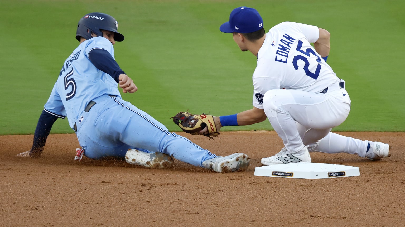 Will Smith pesca a Daulton Varsho tras revisión | 29/10/2025 | Los ...