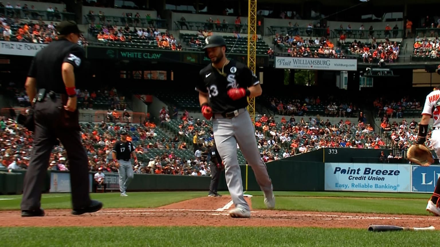 Andrew Benintendi scores on fielding error | 06/01/2025 | Chicago White Sox