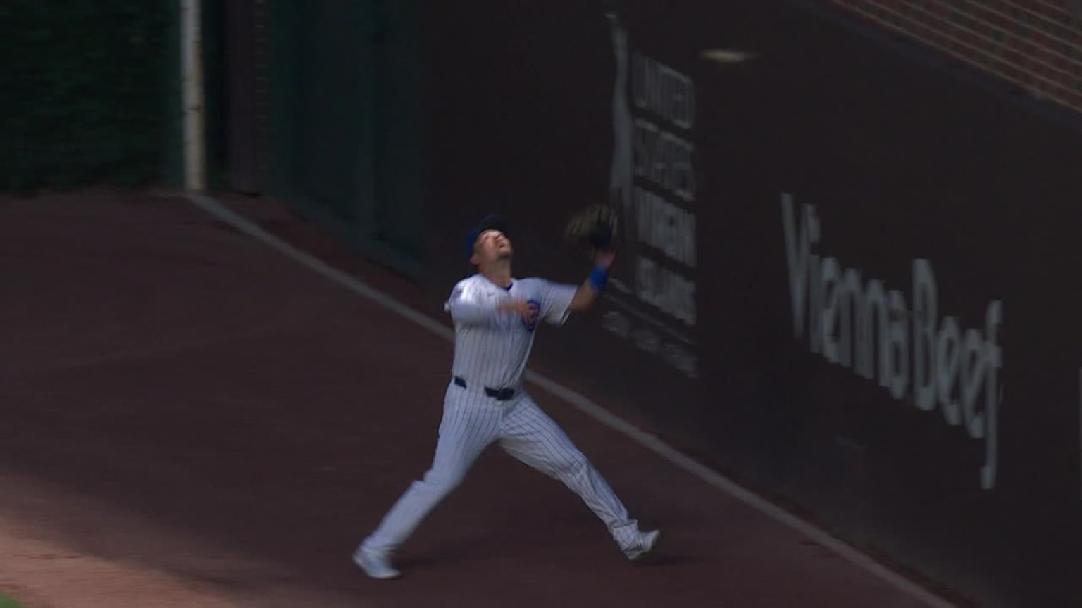 Seiya Suzuki's leaping catch | 06/17/2024 | Chicago Cubs
