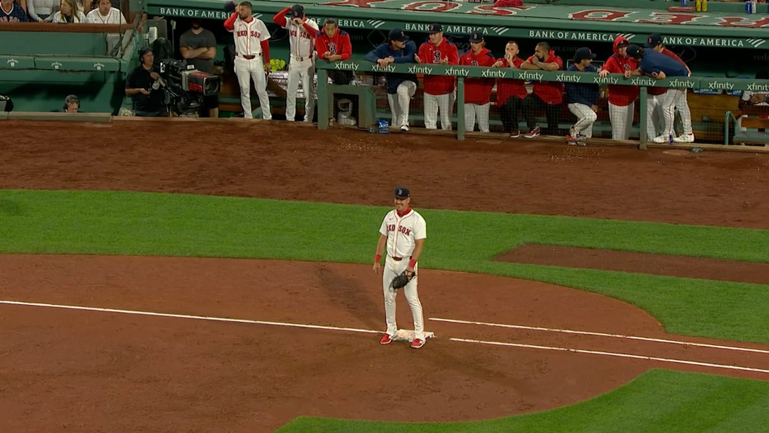 Nathaniel Lowe is mic'd up in the 3rd innning | 09/14/2025 | MLB.com