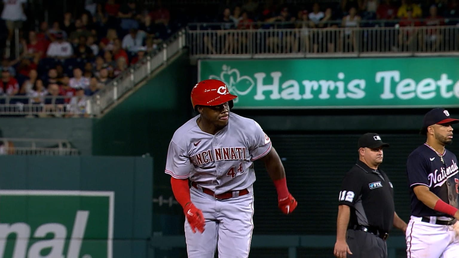 Aquino's three-run double to left | 08/26/2022 | Cincinnati Reds