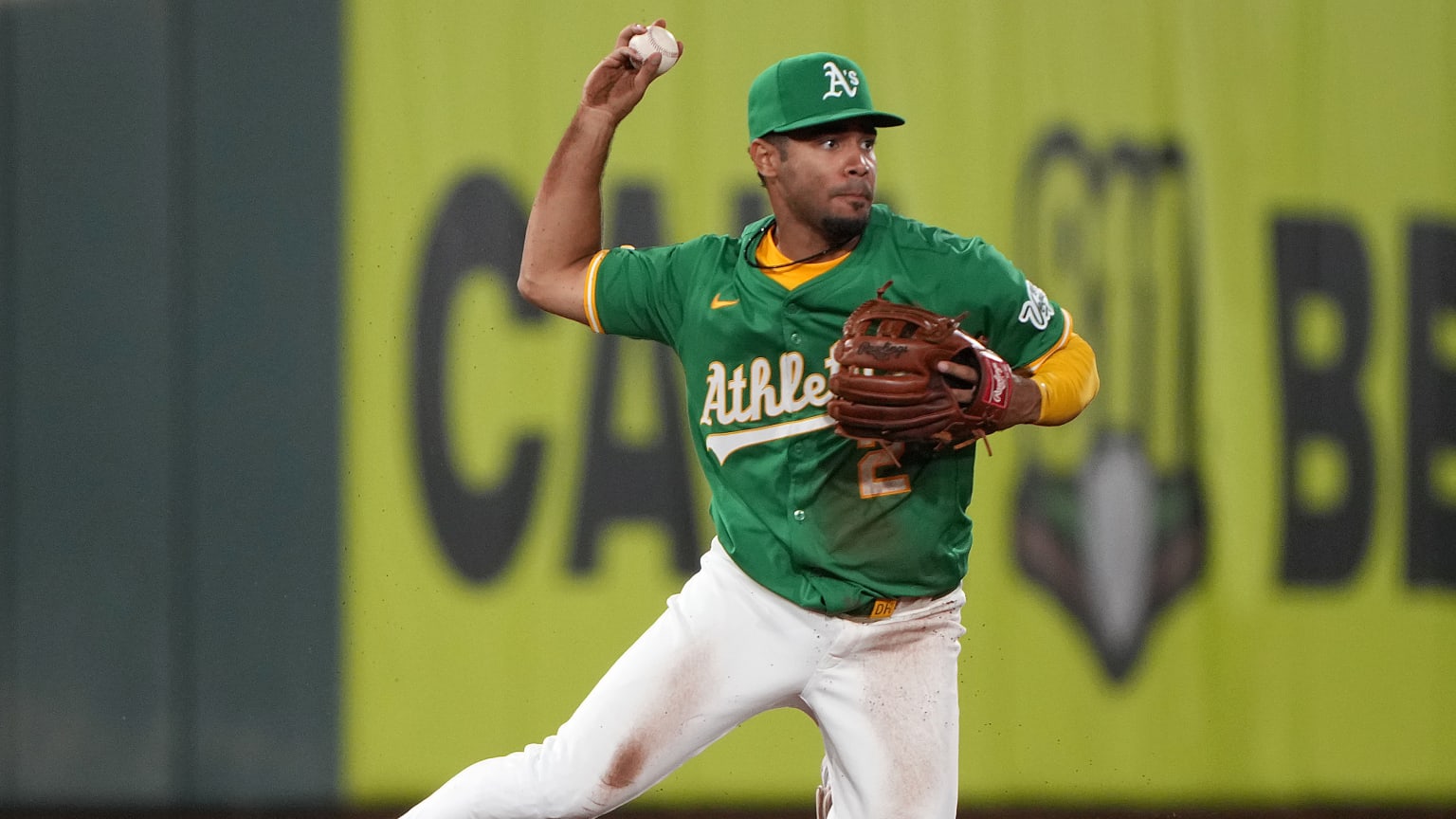 Darell Hernaiz's diving stop starts double play | 08/29/2025 | Athletics