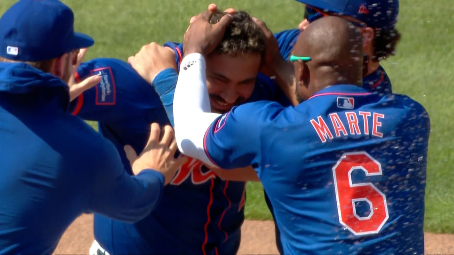 Curtain Call: Bader ties it, Narváez walks it off | 05/26/2024 | MLB.com