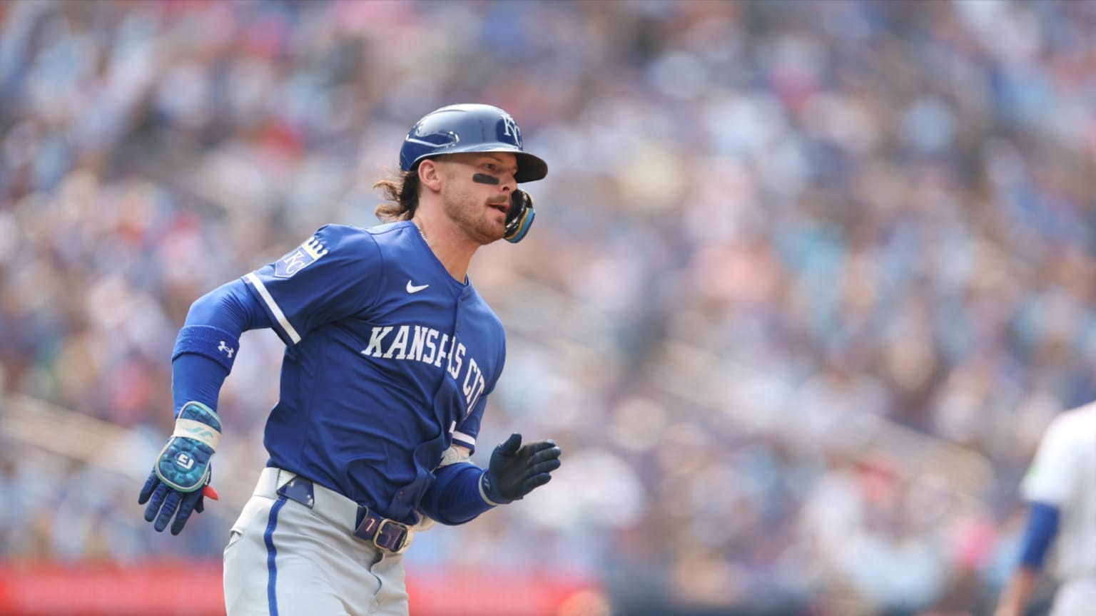 Bobby Witt Jr. pega doble en la 8va | 03/08/2025 | Lasmayores.com