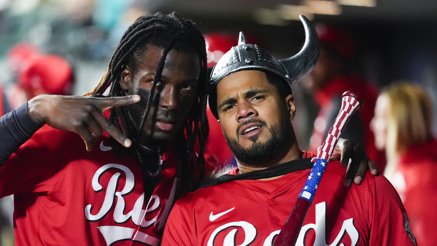 Jeimer Candelario's solo home run (2) | 04/15/2024 | Cincinnati Reds
