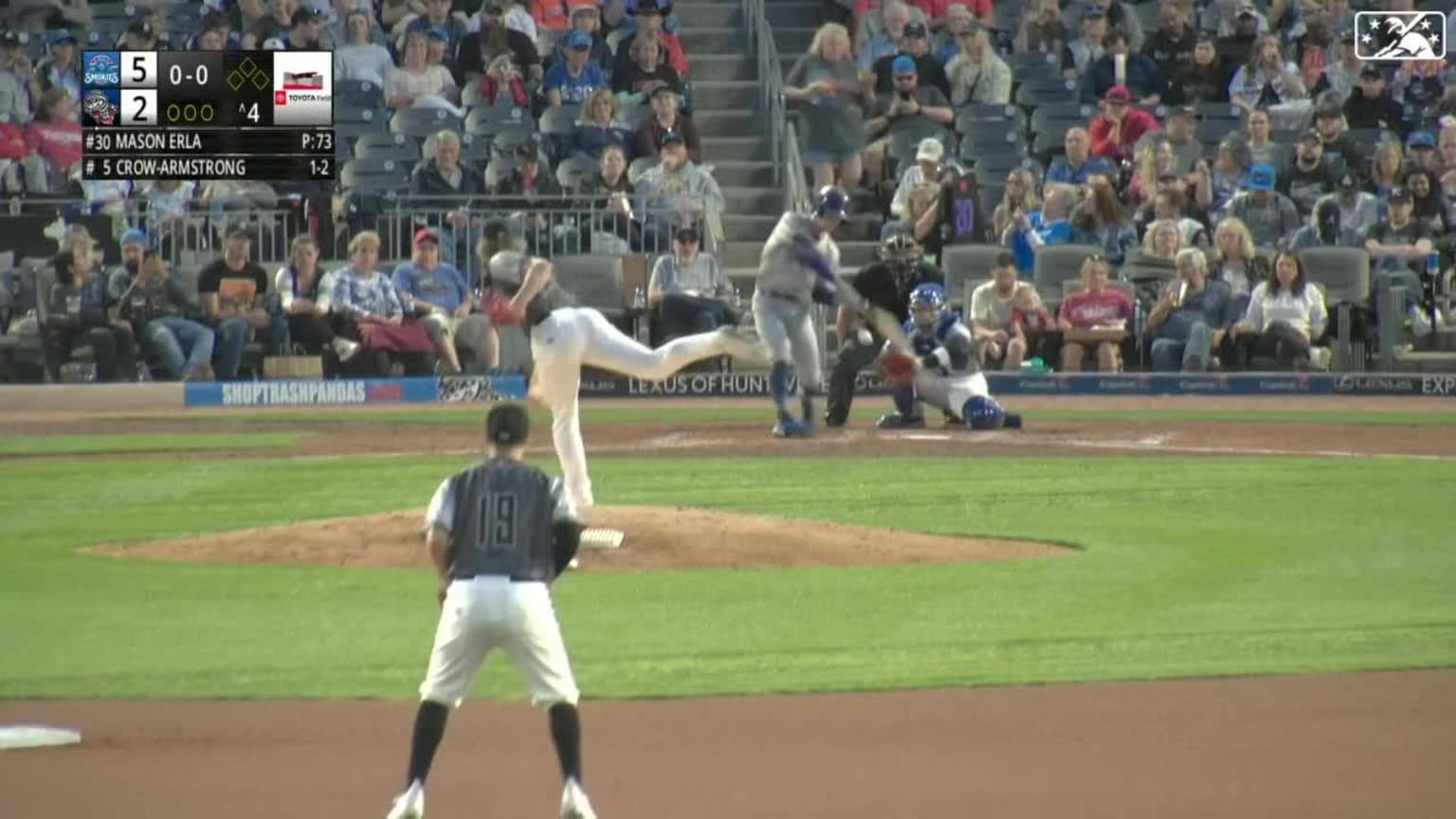 Pete Crow-Armstrong hits a solo homer to right field | 05/05/2023 ...