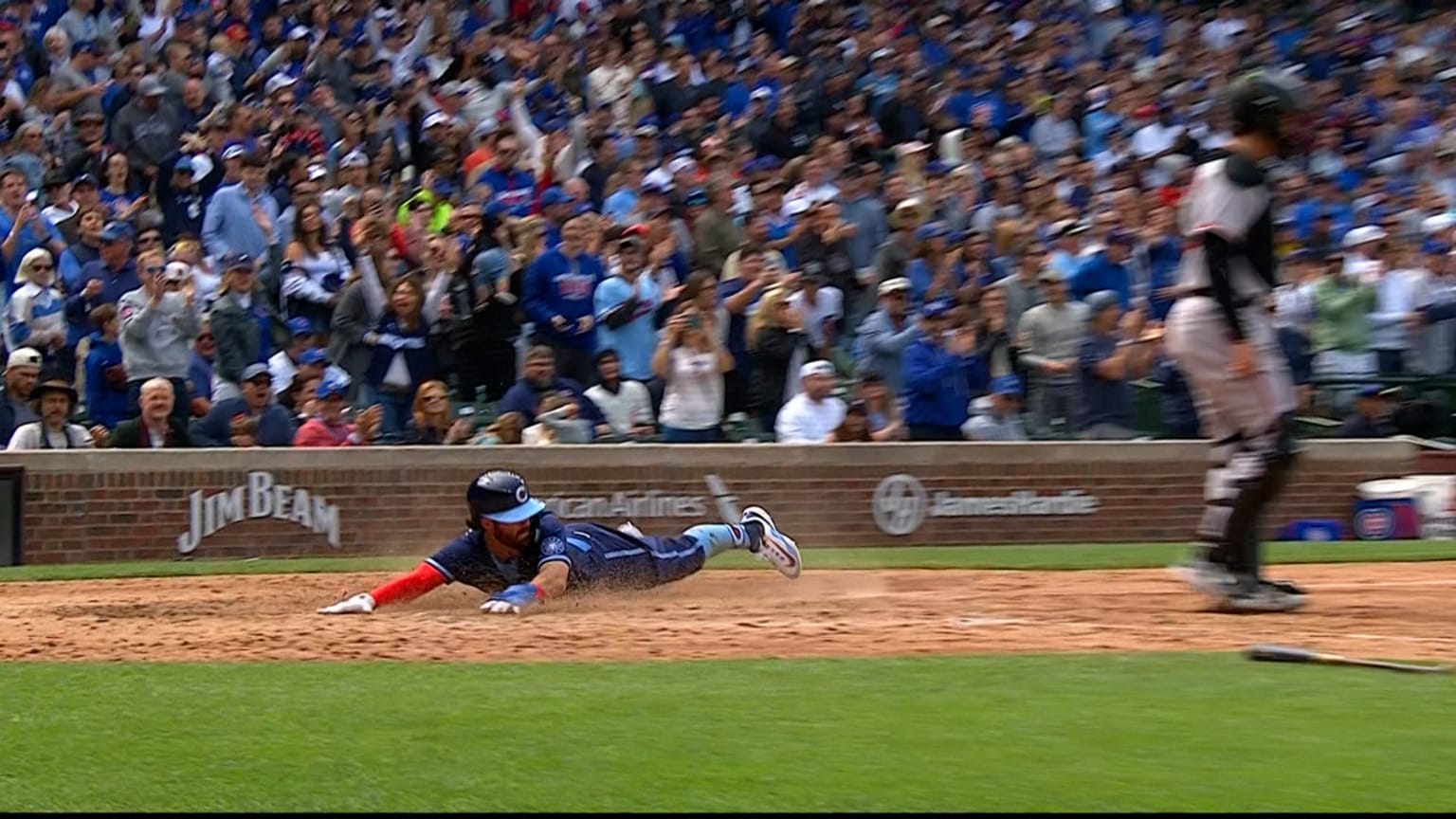 The Cubs score six runs in the 6th inning | 06/16/2023 | Chicago Cubs