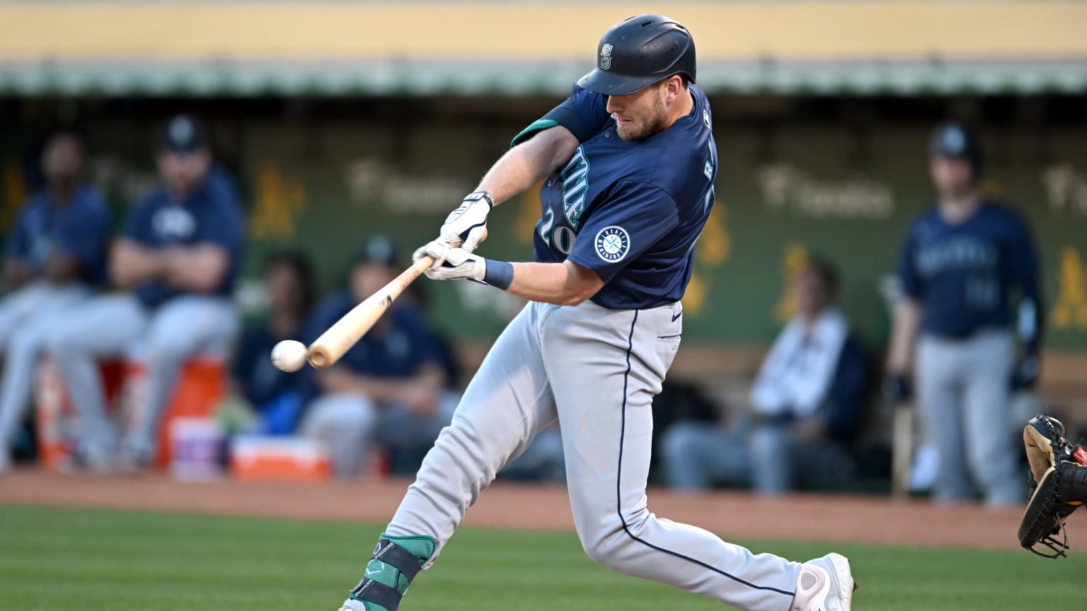 Luke Raley's RBI double | 06/04/2024 | Seattle Mariners