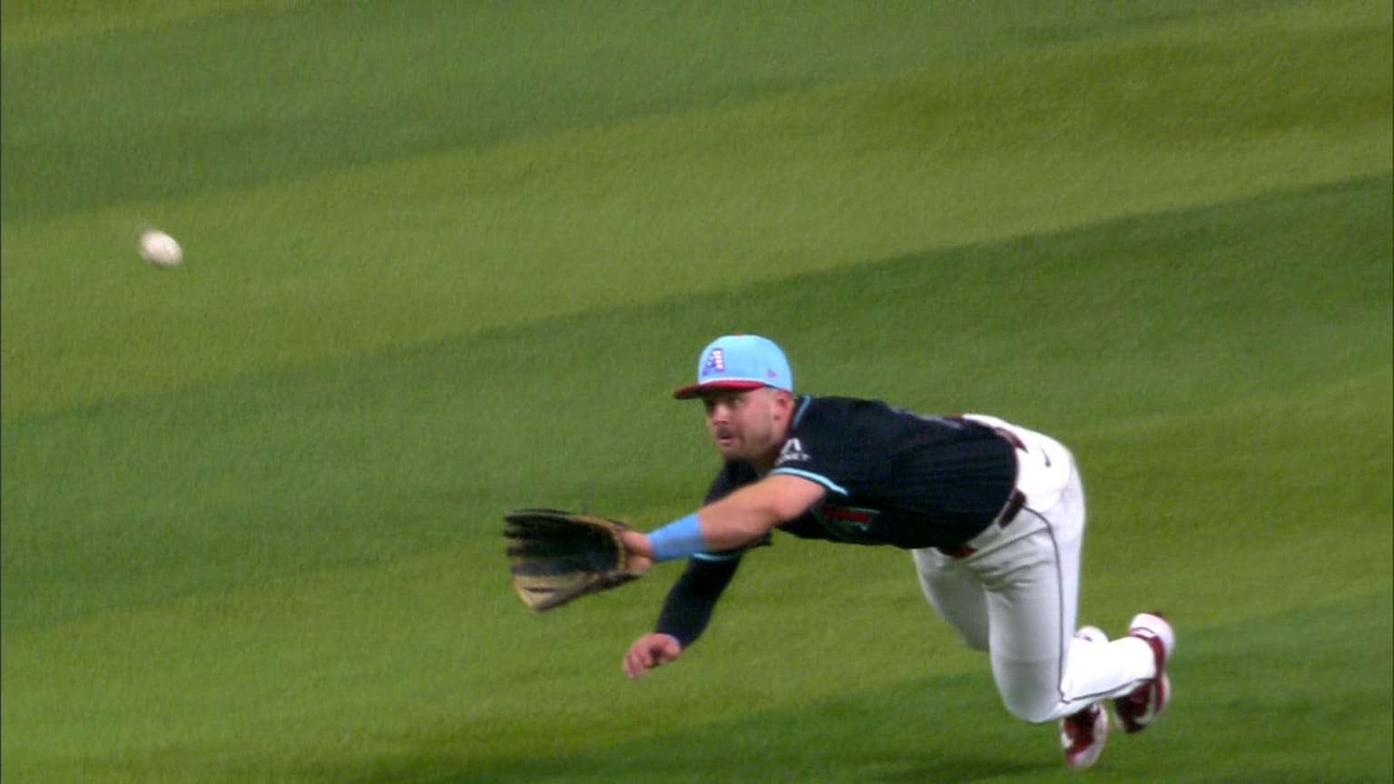 Tim Tawa hace una tremenda atrapada en los jardines | 04/07/2025 | Los ...