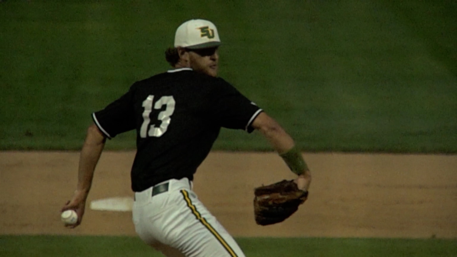 Draft Report: Hunter Hollan, Arkansas LHP | 12/10/2022 | MLB.com