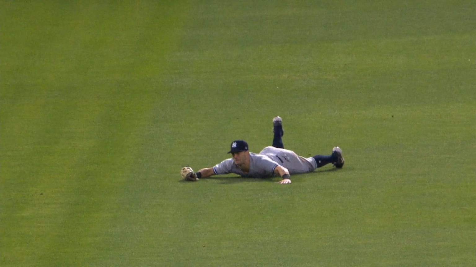 Andrew Benintendi makes a diving catch in left field | 08/27/2022 | New ...