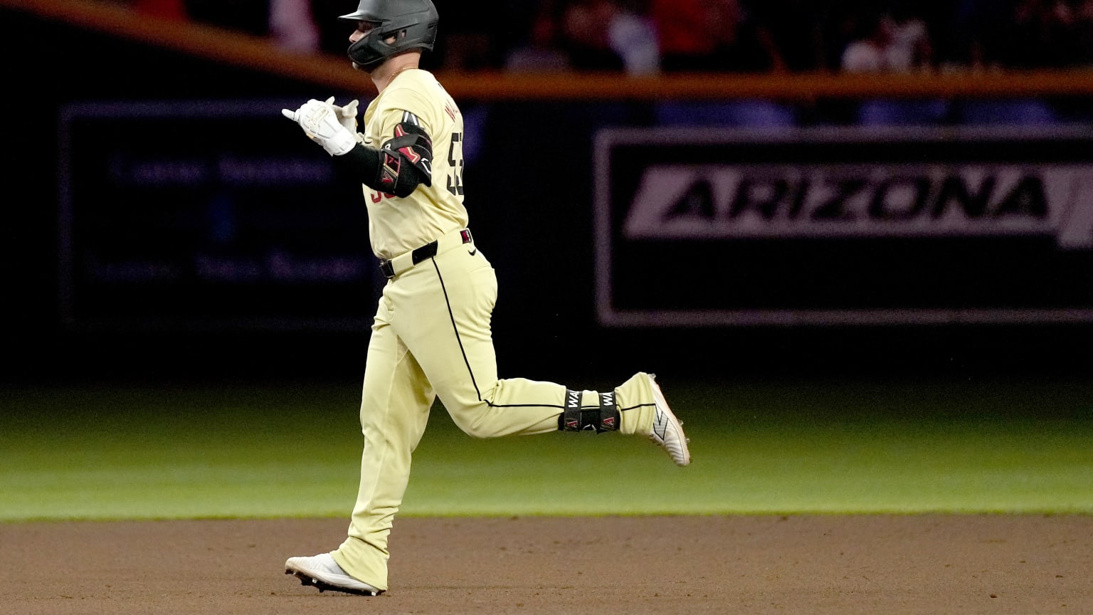 Christian Walker's solo home run (6) | 04/30/2024 | Arizona Diamondbacks