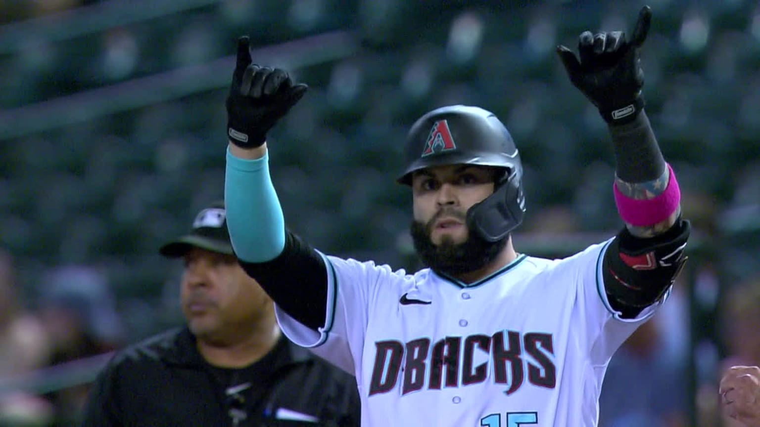 Emmanuel Rivera hits an RBI single in the 1st inning | 09/05/2023 ...