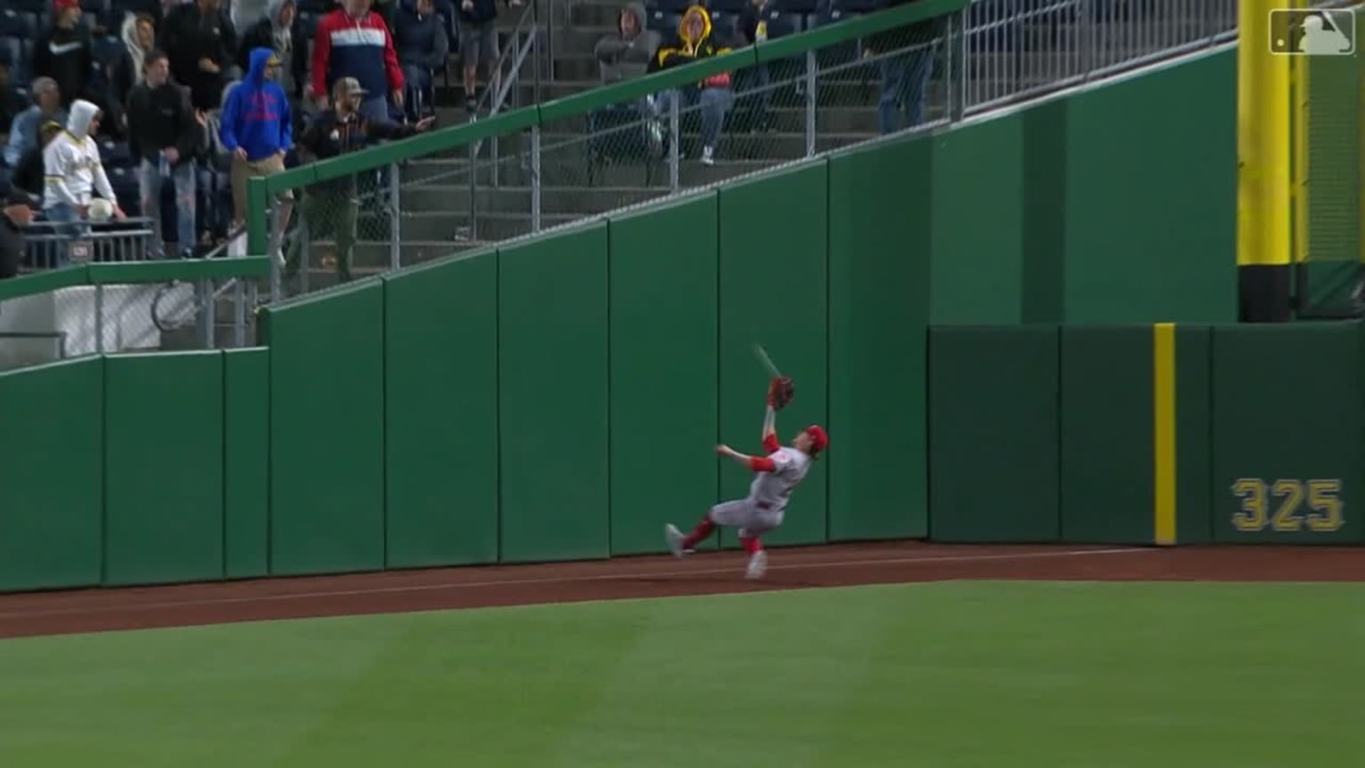 TJ Friedl makes a sliding catch in left-field | 04/22/2023 | Cincinnati ...