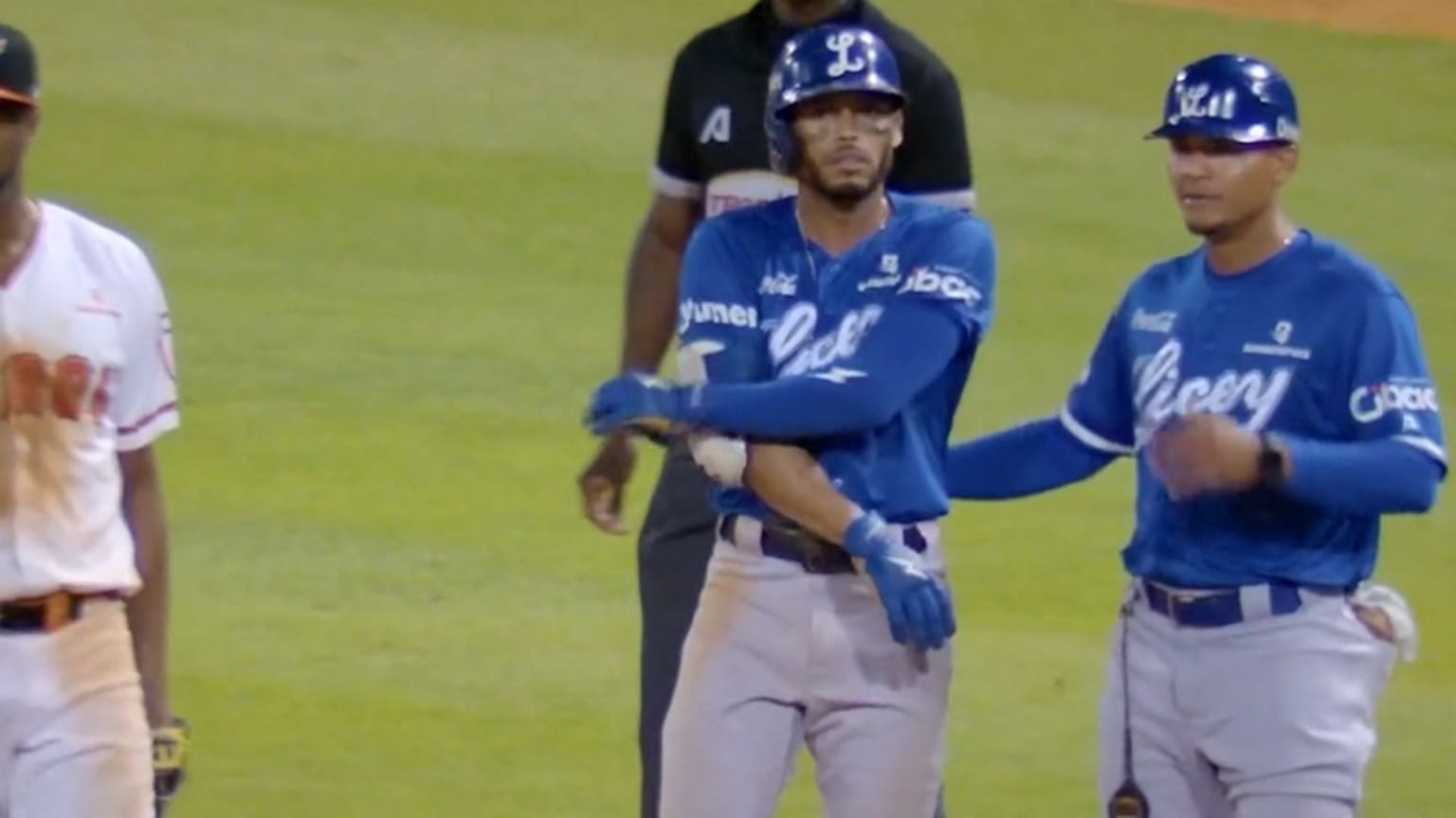 Gustavo Nuñez connects three hits | 12/21/2025 | Minnesota Twins