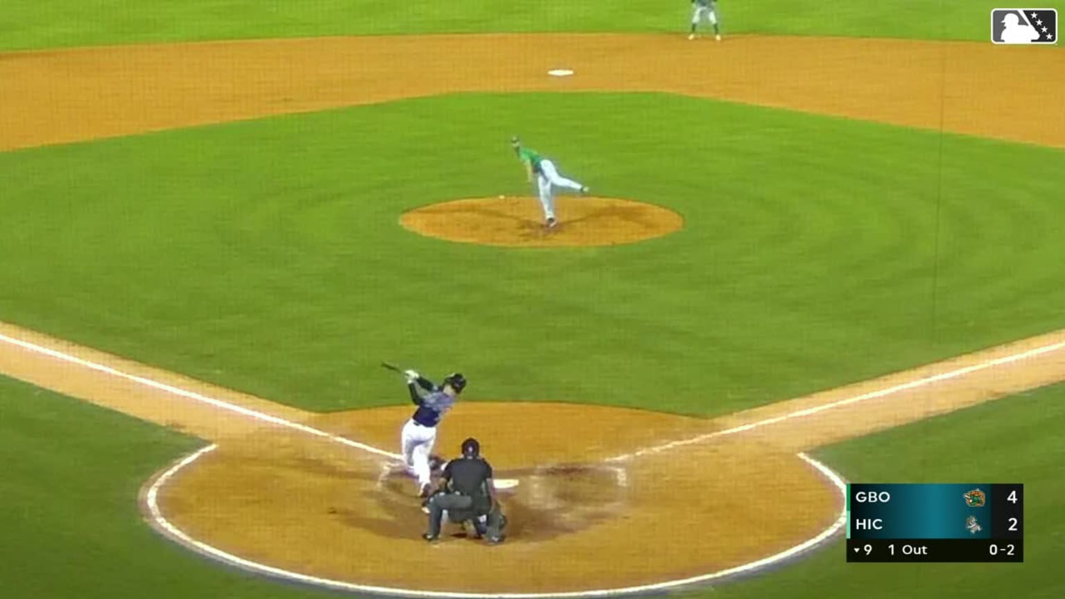 Dominic Perachi fans Sebastian Walcott | 05/15/2024 | MLB.com