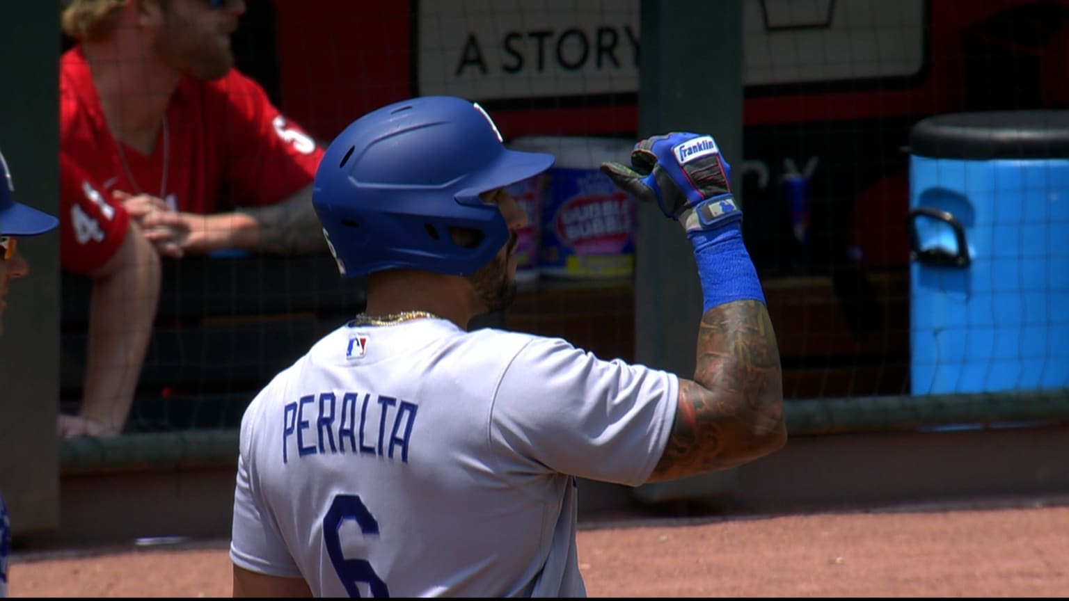 David Peralta hits RBI single to center in the 4th | 06/08/2023 | Los ...