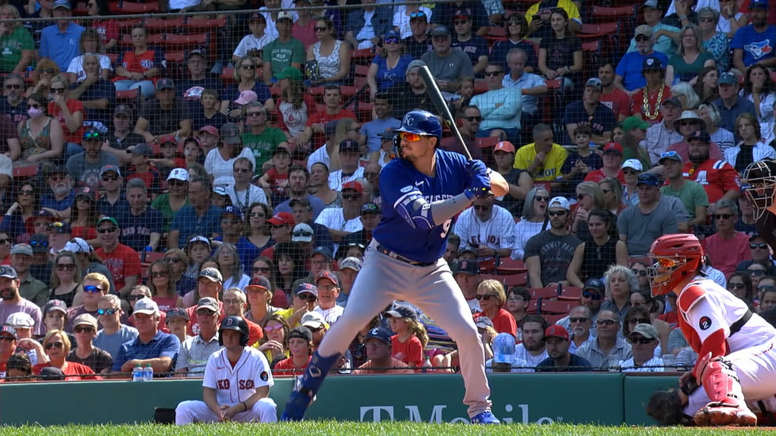 Vinnie Pasquantino knocks an RBI double to right | 09/18/2022 | Kansas ...