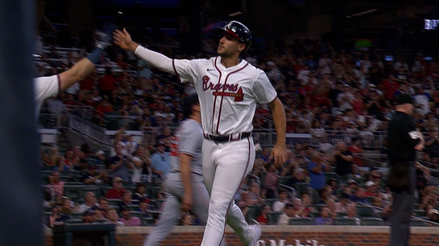 Jarred Kelenic's sacrifice fly | 05/28/2024 | Atlanta Braves