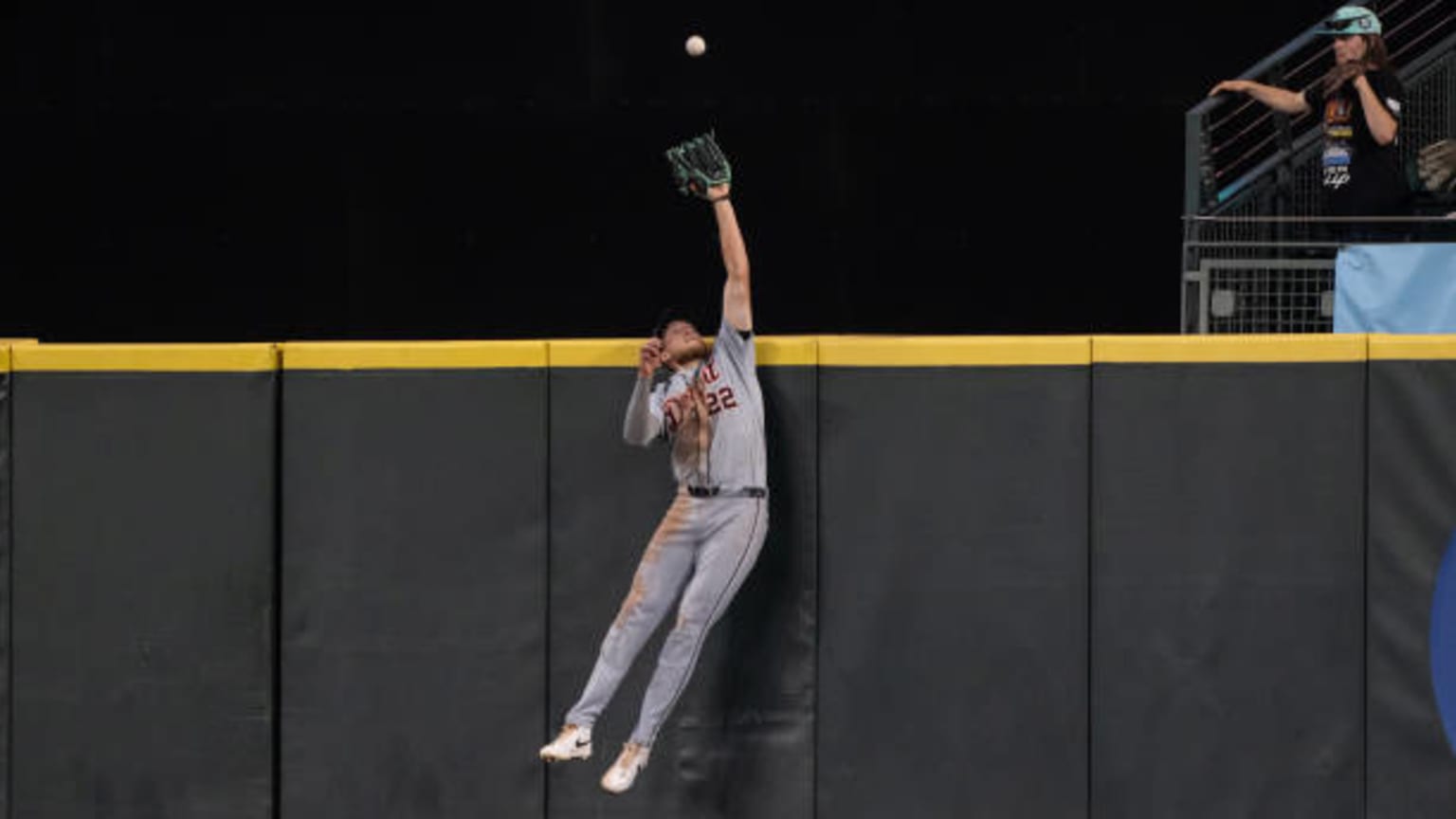 Parker Meadows' game-saving home run robbery | 08/07/2024 | Detroit Tigers