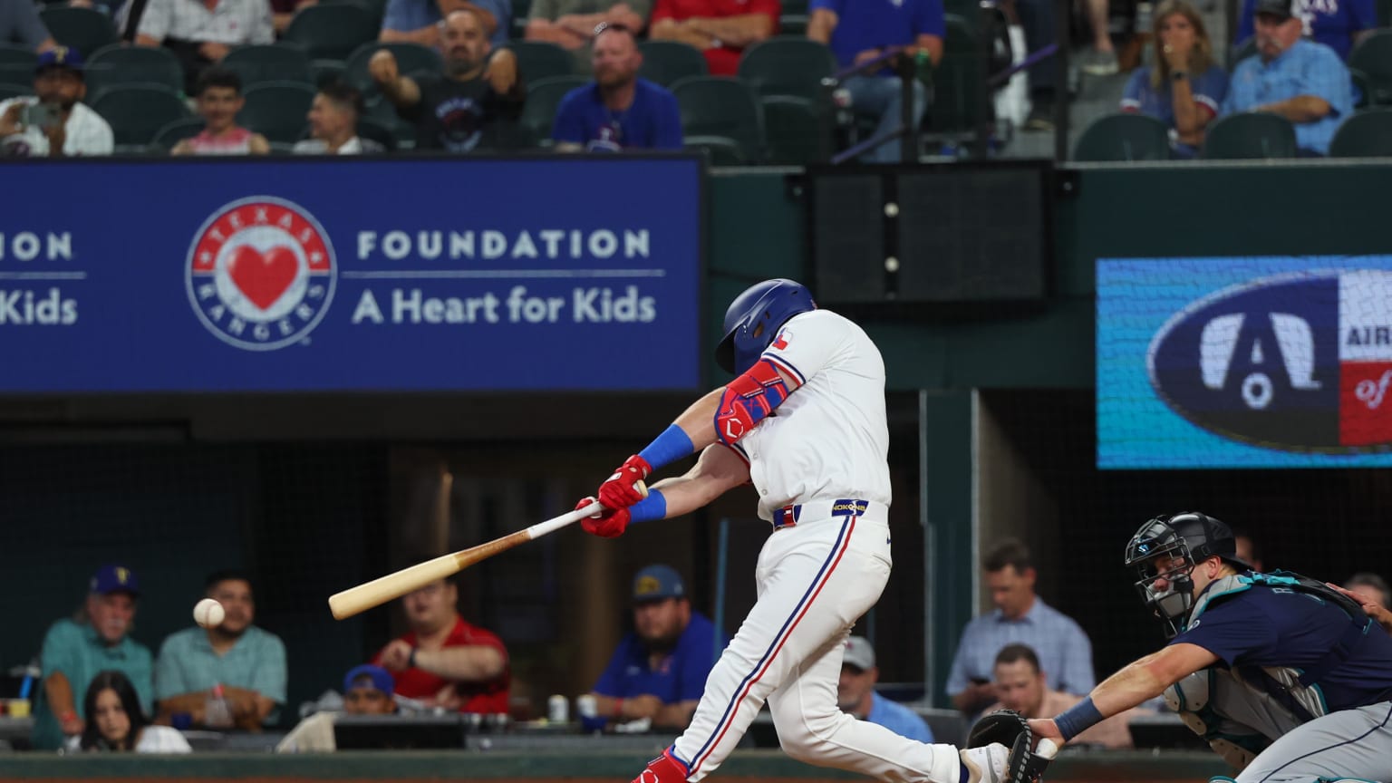 Davis Wendzel's first career hit | 04/25/2024 | Texas Rangers