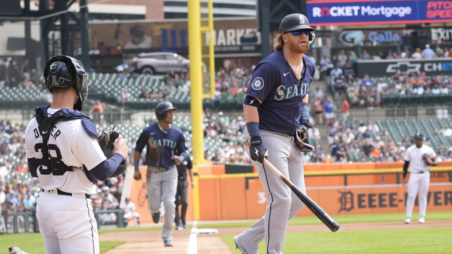 Jorge Polanco scores on bases-loaded walk | 08/15/2024 | Seattle Mariners