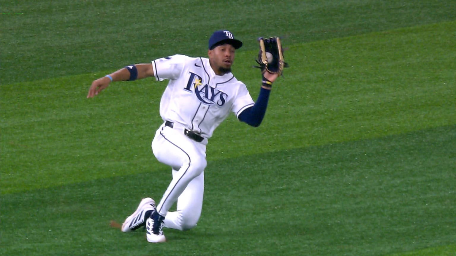 Chandler Simpson's nice sliding catch | 06/09/2026 | Tampa Bay Rays