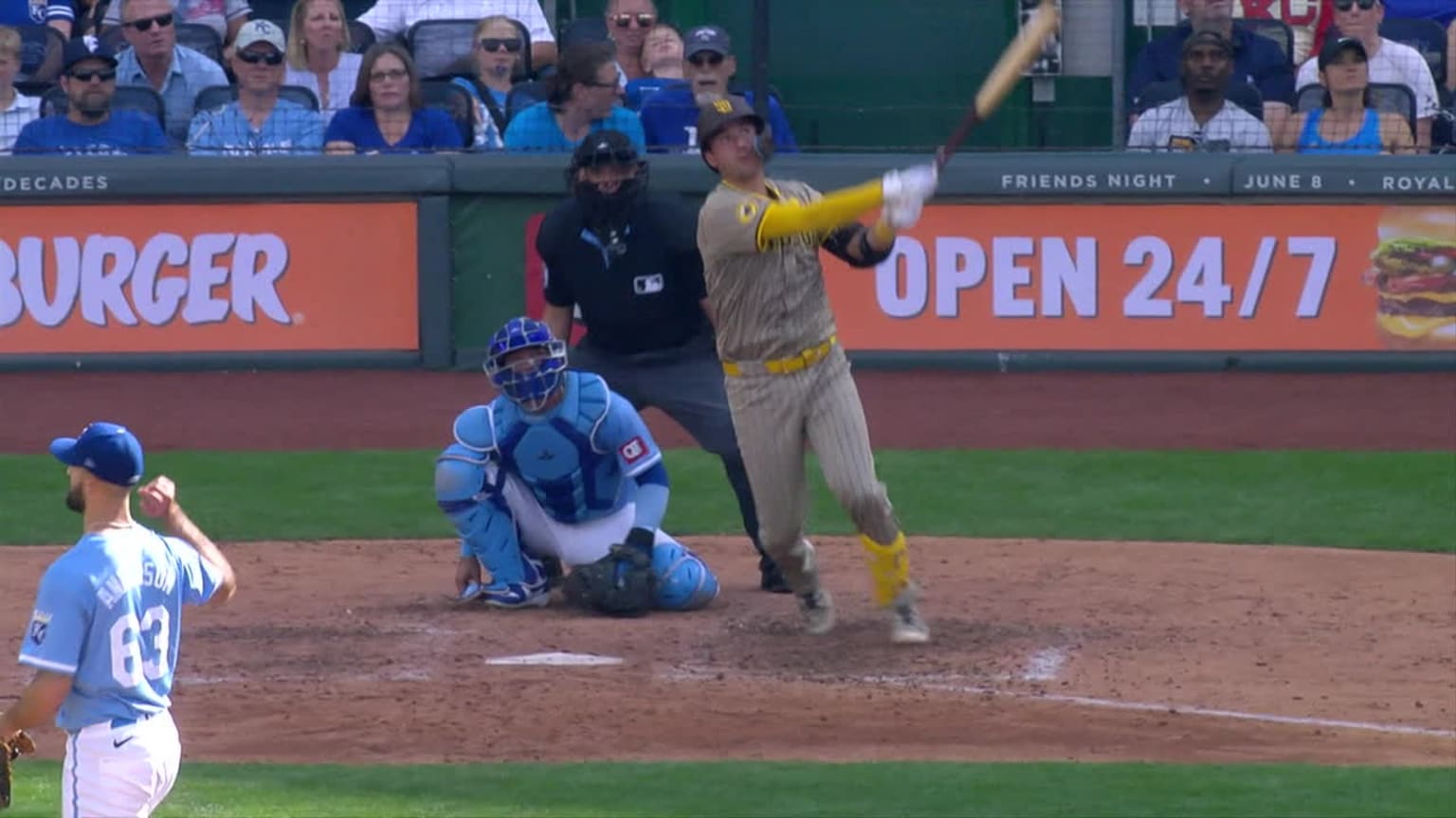 Kyle Higashioka pega jonrón solitario en la 9na | 01/06/2024 | Los Padres de San Diego