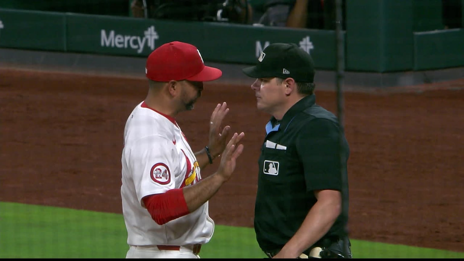 Oli Marmol ejected in 4th inning | 09/18/2024 | MLB.com