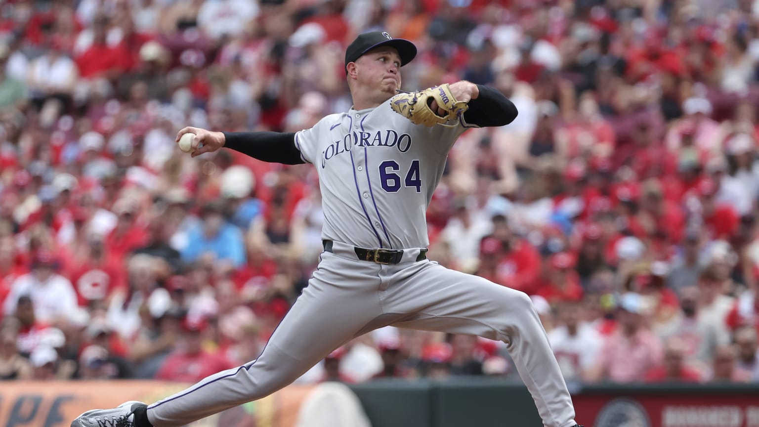 Bradley Blalock fans Spencer Steer | 07/12/2025 | MLB.com