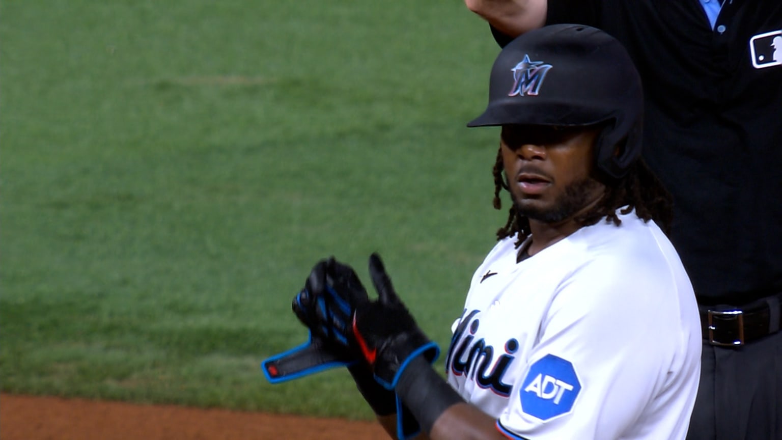 Josh Bell rips an RBI double to right field | 09/19/2023 | Miami Marlins